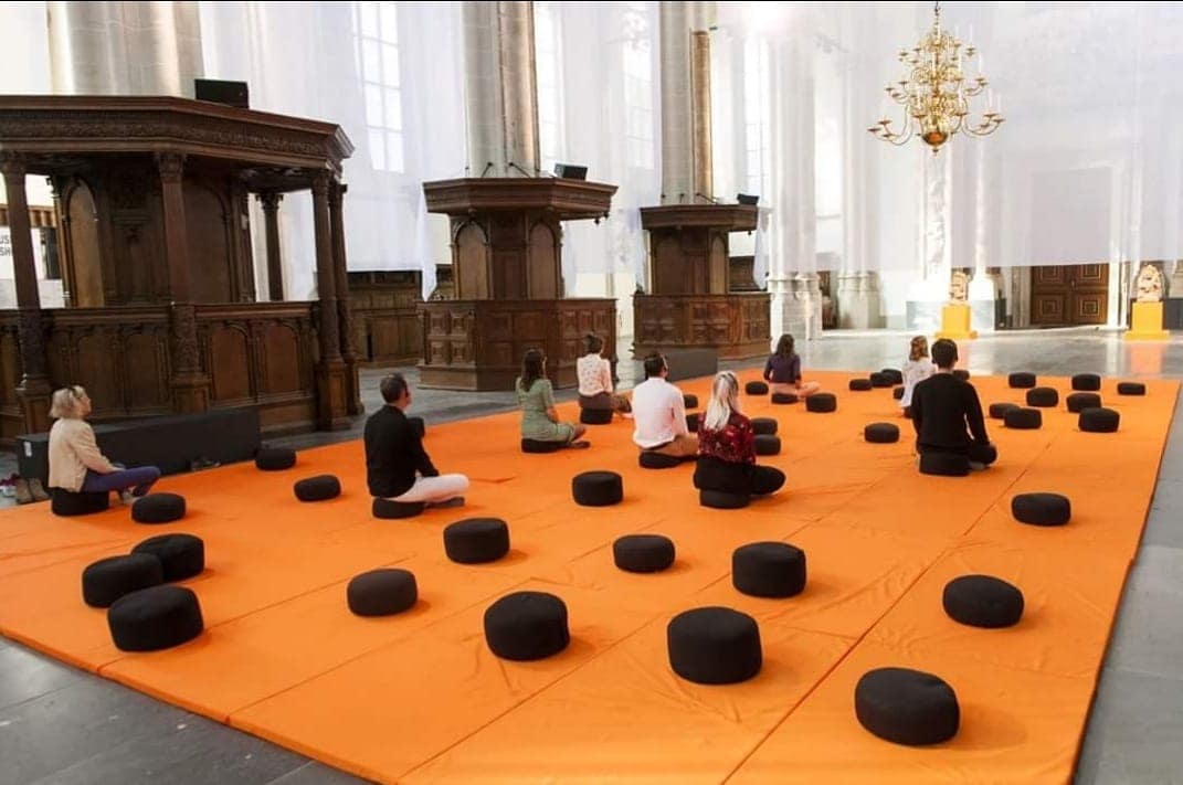Meditatie begeleiden De Nieuwe Kerk Amsterdam | Jolien Posthumus